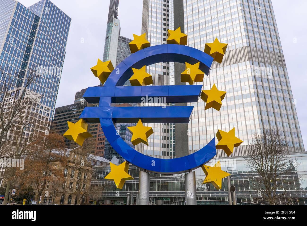 Giant Euro Symbol at Willy Brandt Square in Frankfurt Stock Photo - Alamy