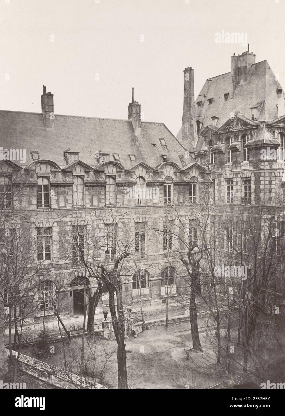 Préfecture de police de Paris - Service Photographique, Palais Abbatal ...
