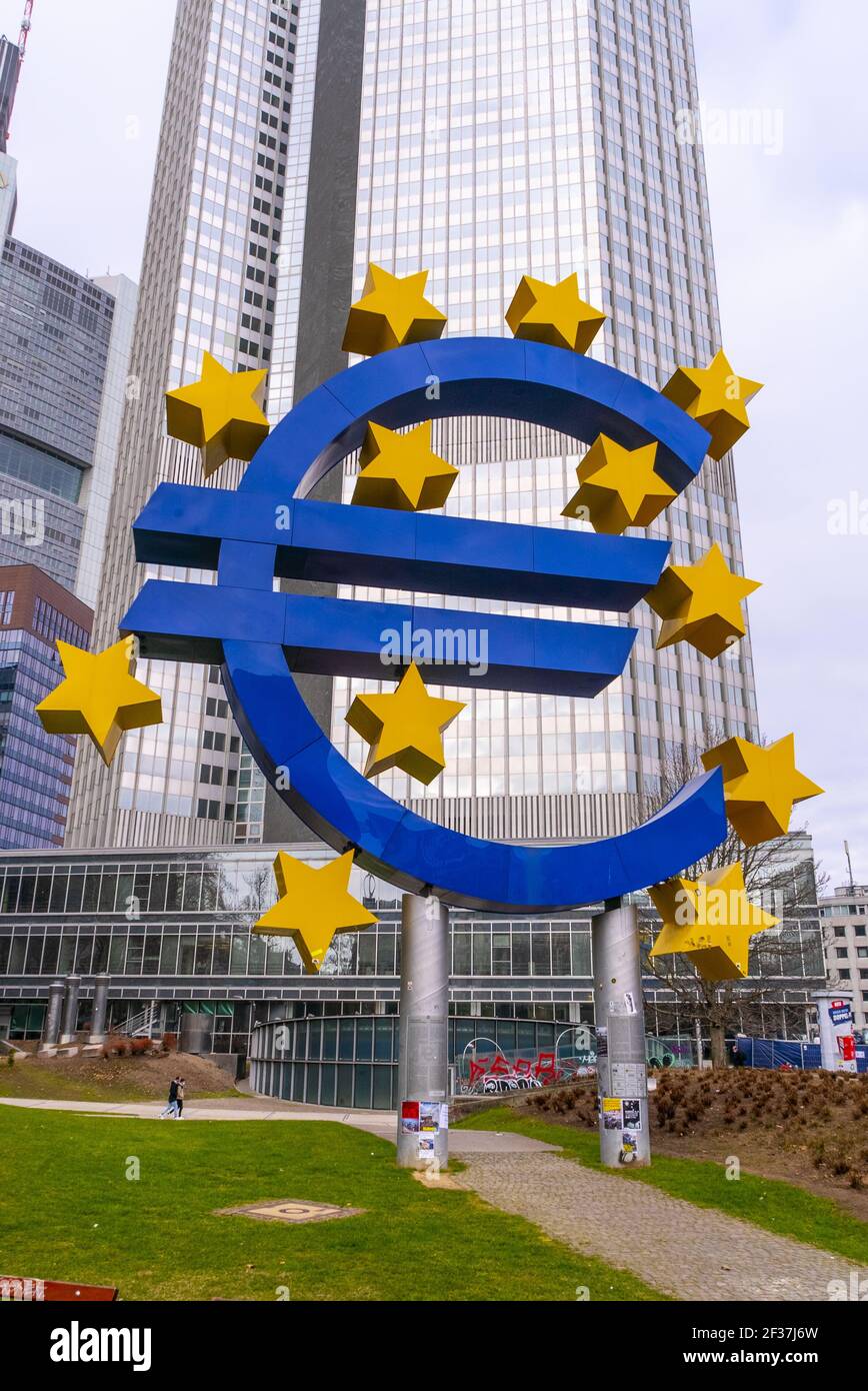 Giant Euro Symbol at Willy Brandt Square in Frankfurt Stock Photo - Alamy