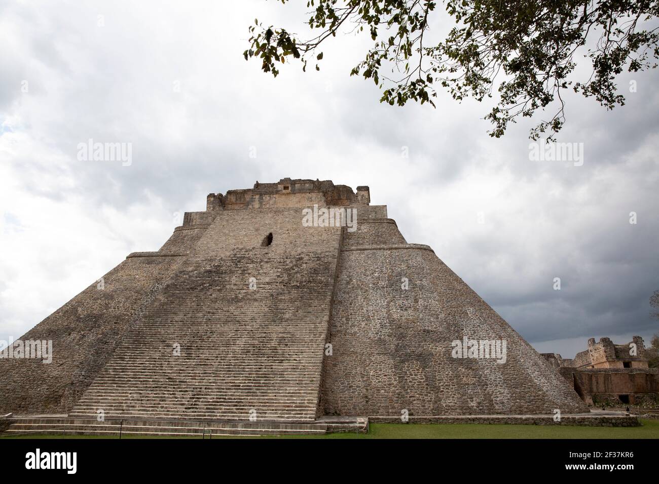 Tallest pyramid in mexico hi-res stock photography and images - Alamy