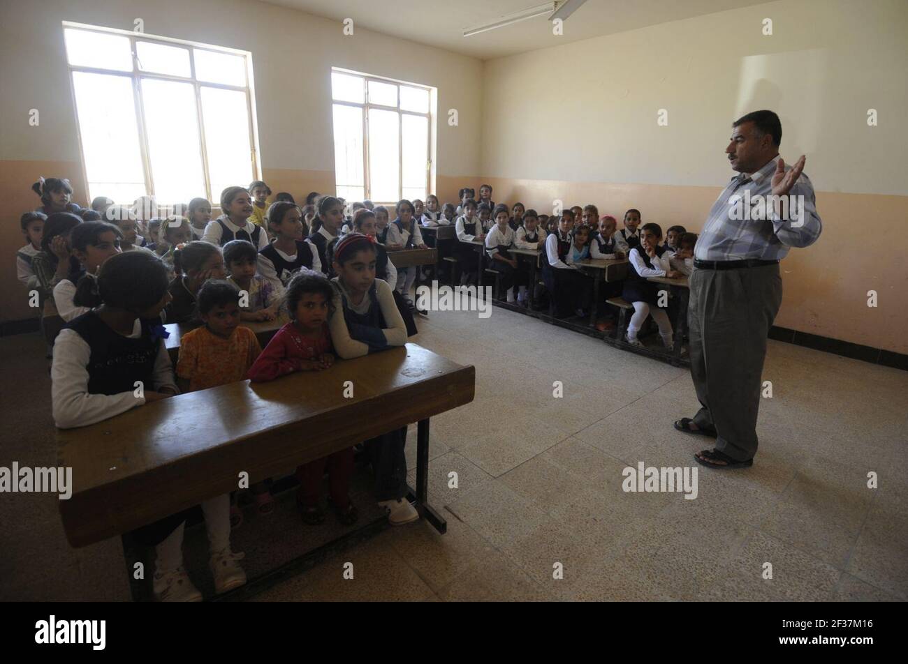Primary school visit . U.S military Stock Photo - Alamy