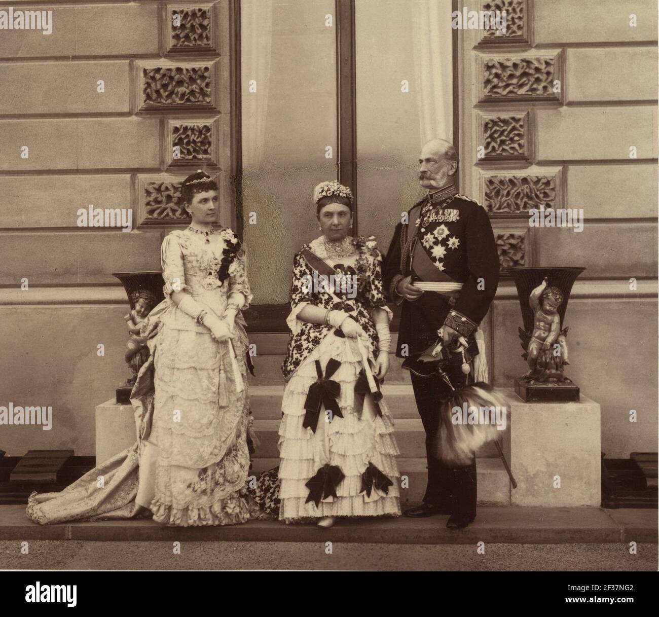 Prince Alexander of Hesse with his wife and only daughter Stock Photo ...