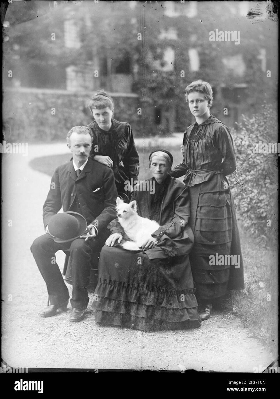 Princess Ludovika of Bavaria and her family Stock Photo - Alamy