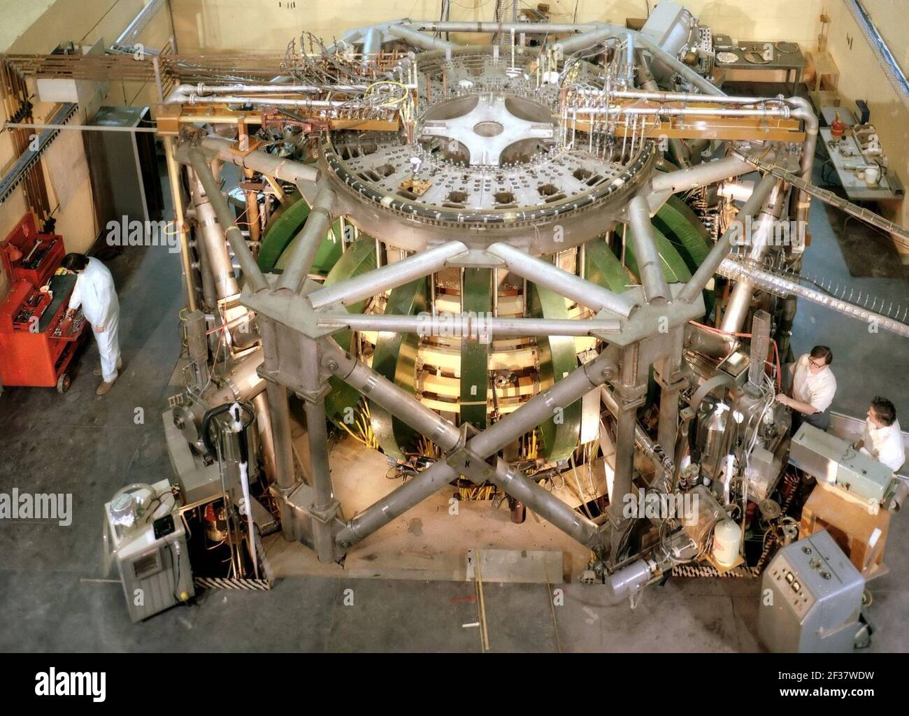 Torus historic hi-res stock photography and images - Alamy