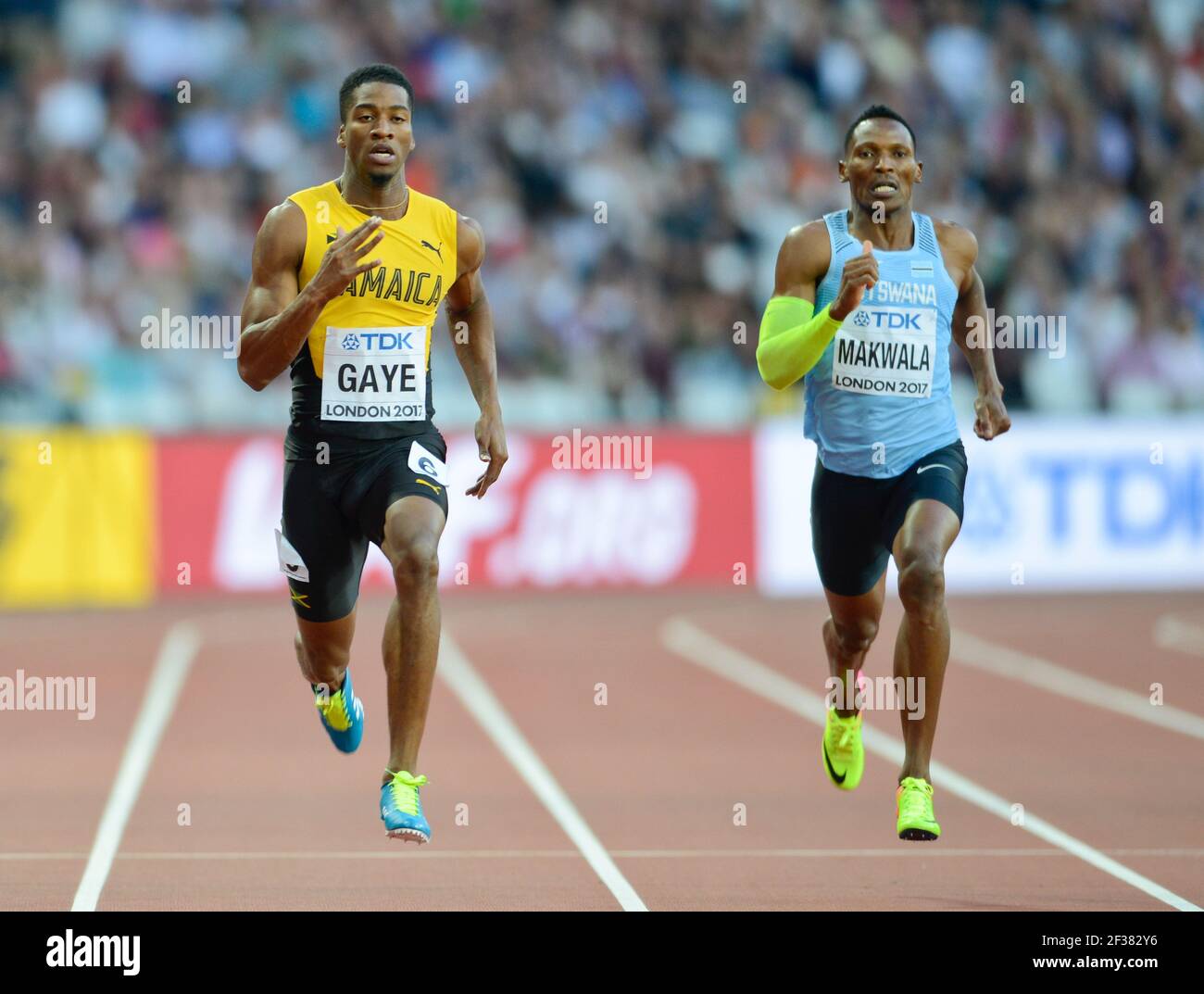 Demish Gaye (JAM), Isaac Makwala (BOT). 400 metres men, Semi-Final ...