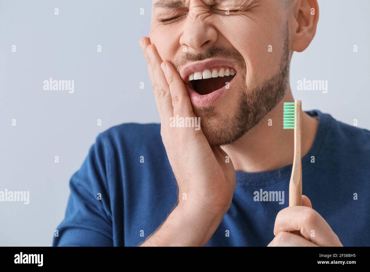 Aching teeth hi-res stock photography and images - Alamy