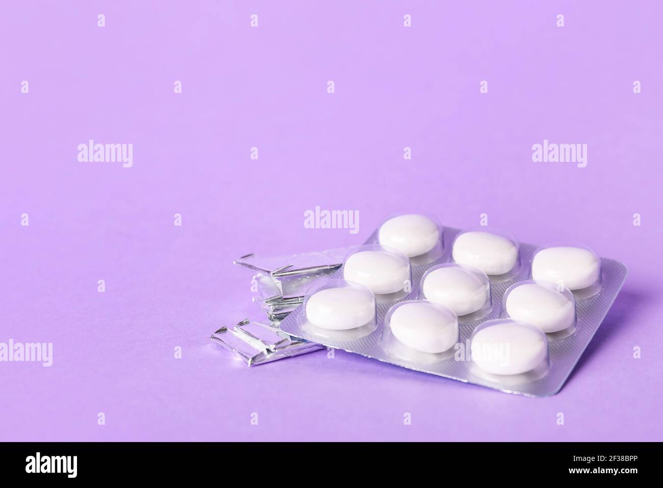 Chewing tablets hi-res stock photography and images - Alamy