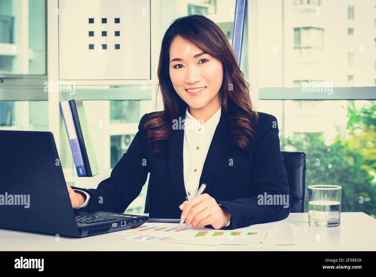 Southeast asian girl hi-res stock photography and images - Alamy