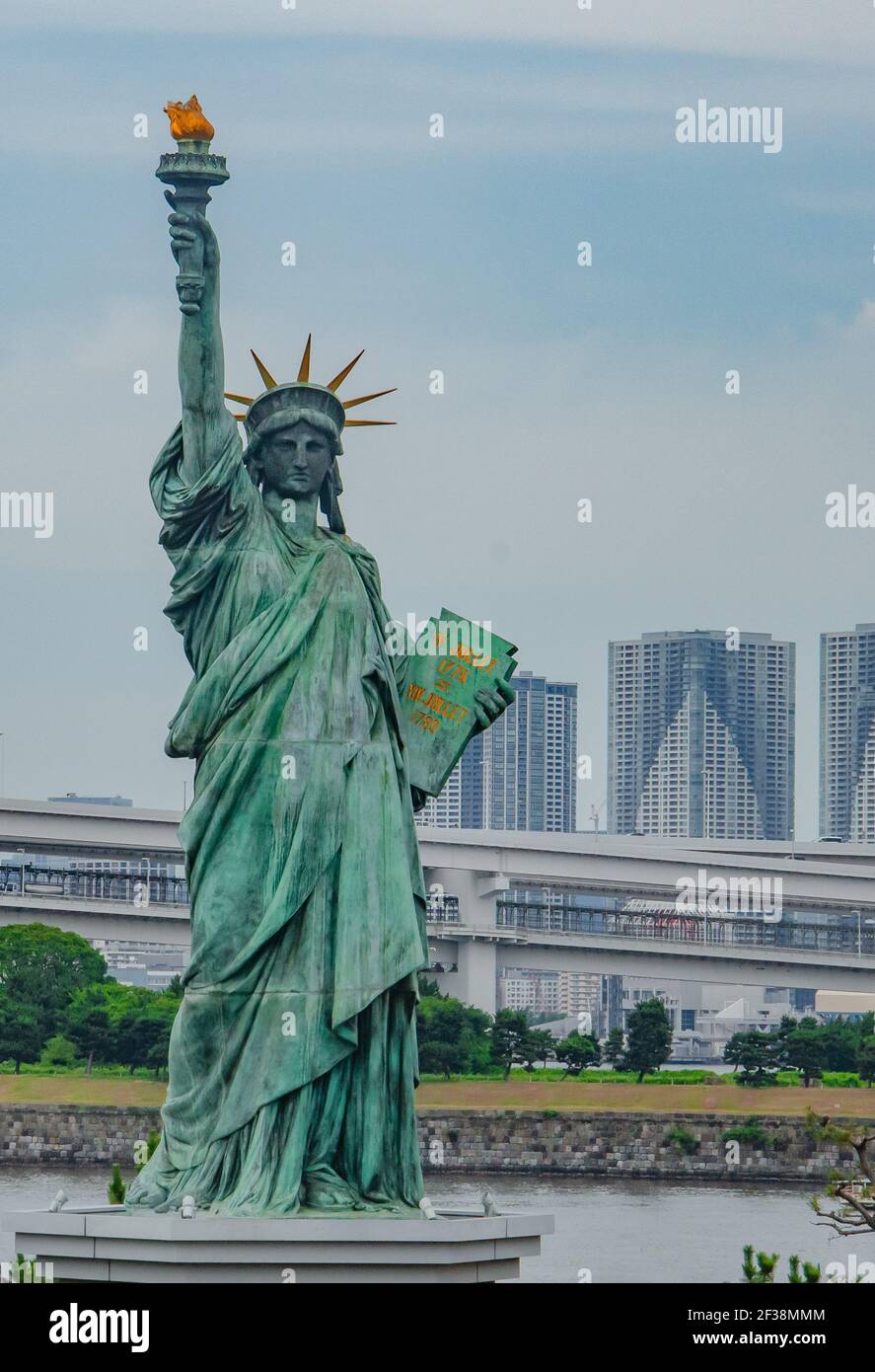 Statue of liberty was placed in odaiba as symbol of friendship japan ...