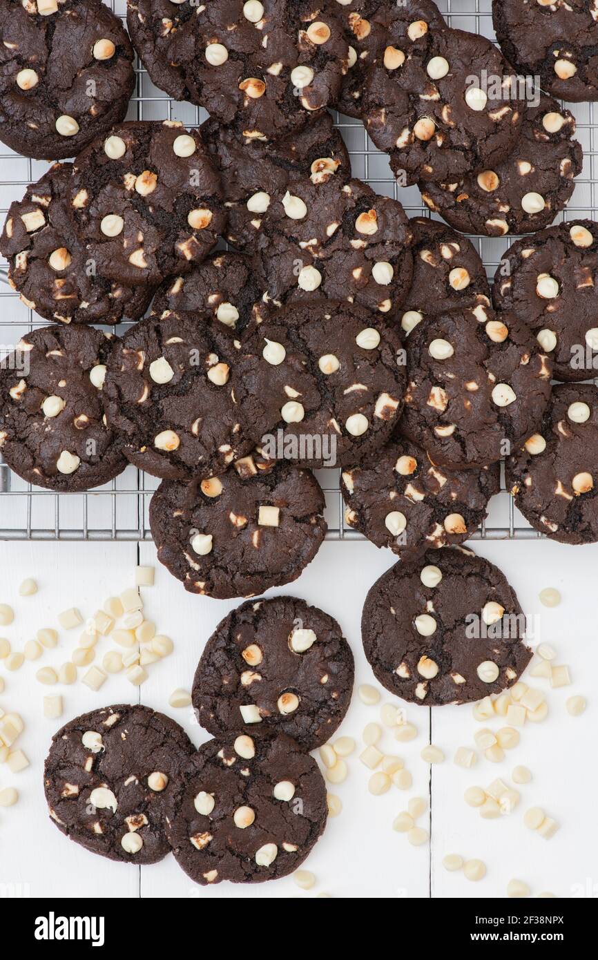 Homemade white chocolate chip cookies. Inside out chocolate chip ...