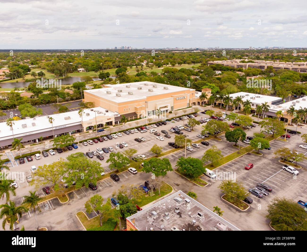 Kohls department store hi-res stock photography and images - Alamy