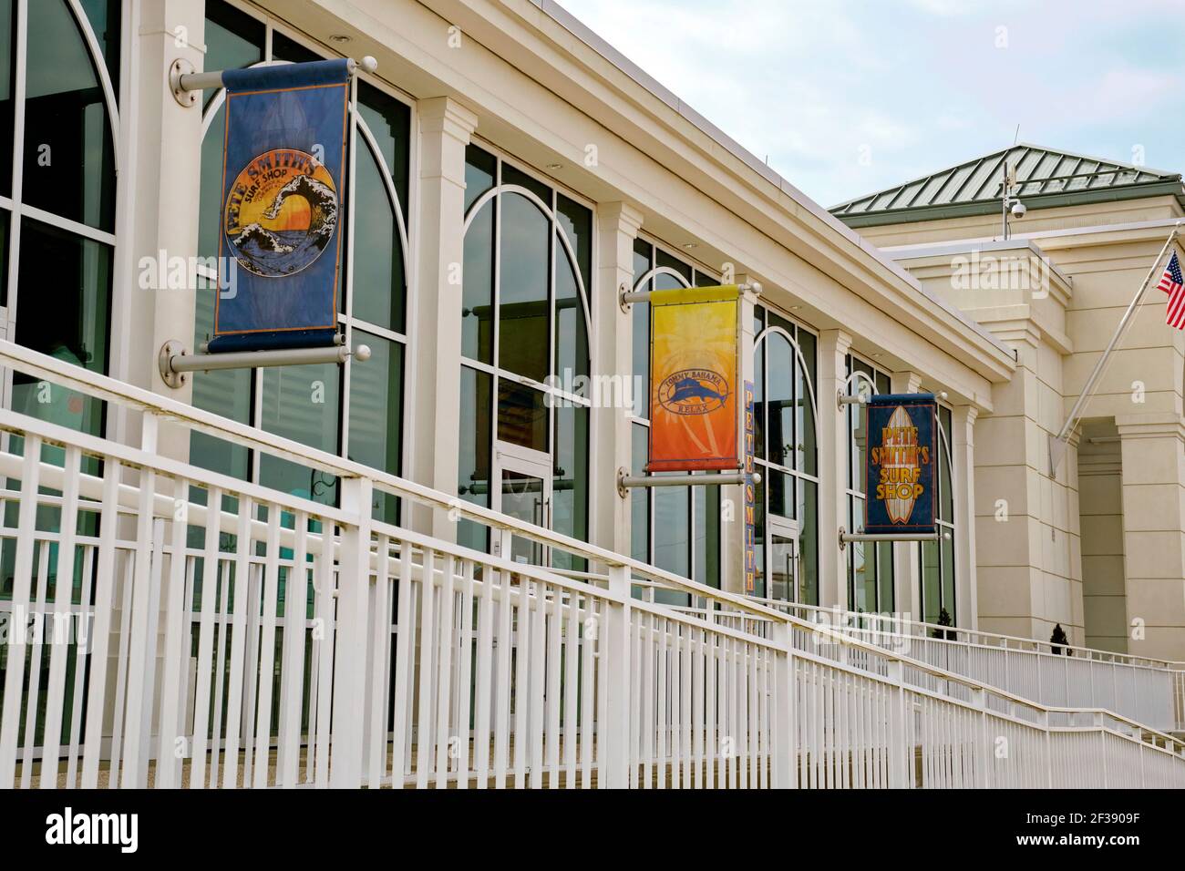 Beach Avenue Promenade, Cape May, New Jersey Stock Photo - Alamy