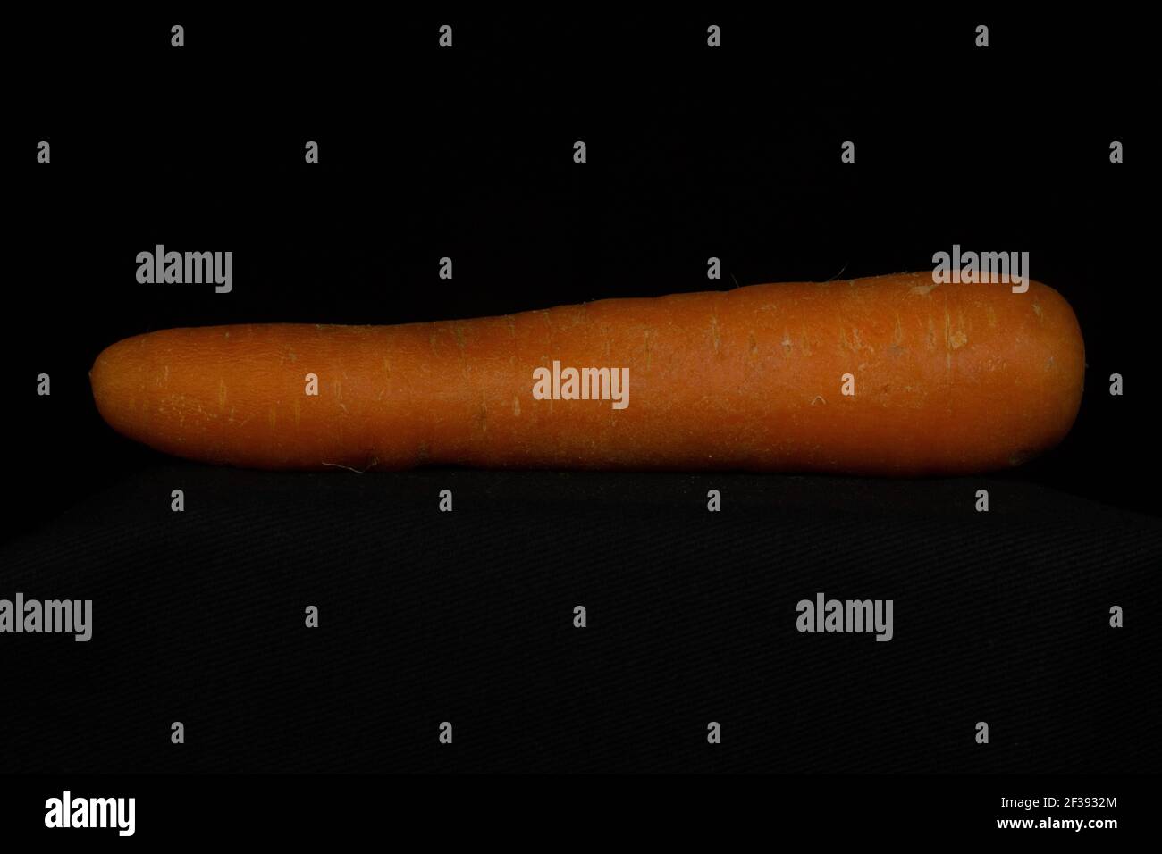 Orange color carrot hi-res stock photography and images - Alamy