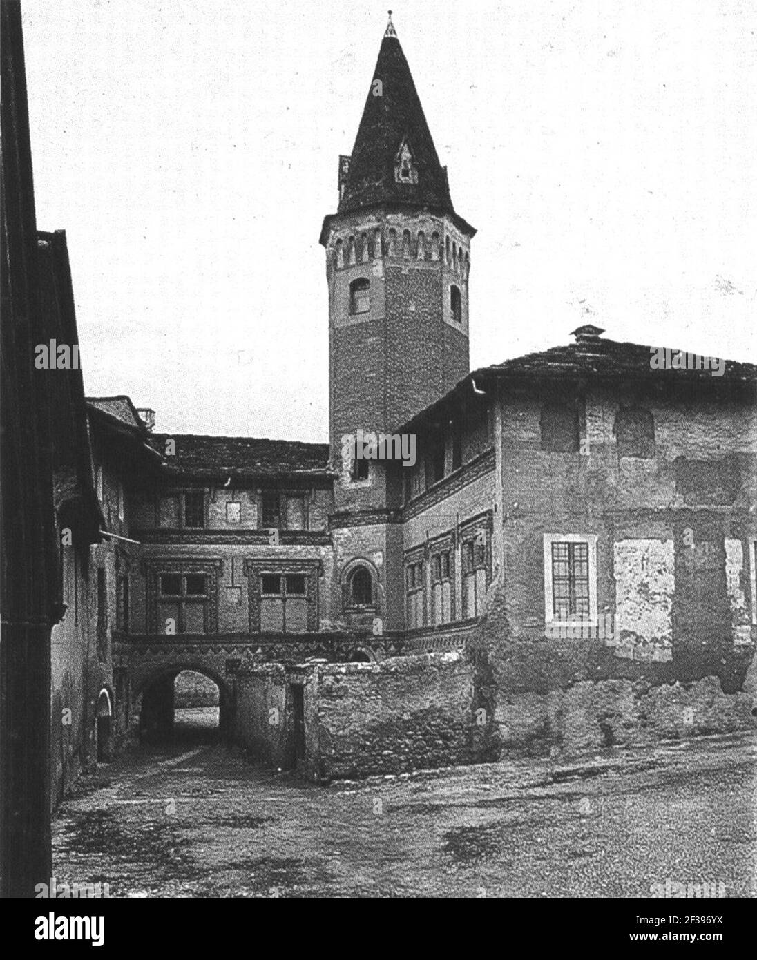 Priorato s orso foto d'epoca 2 Stock Photo - Alamy