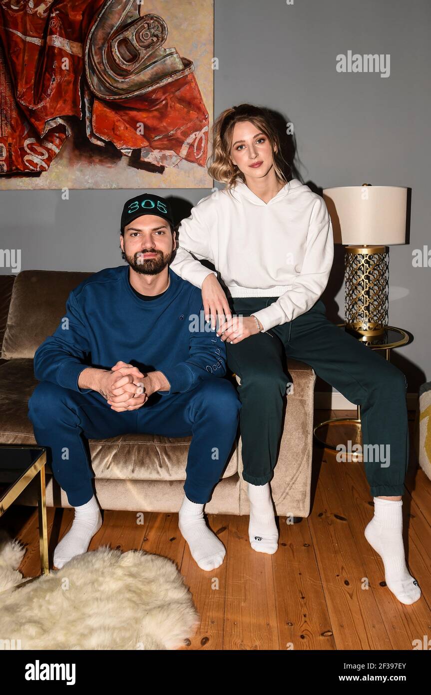 Ambre vallet hi-res stock photography and images - Alamy