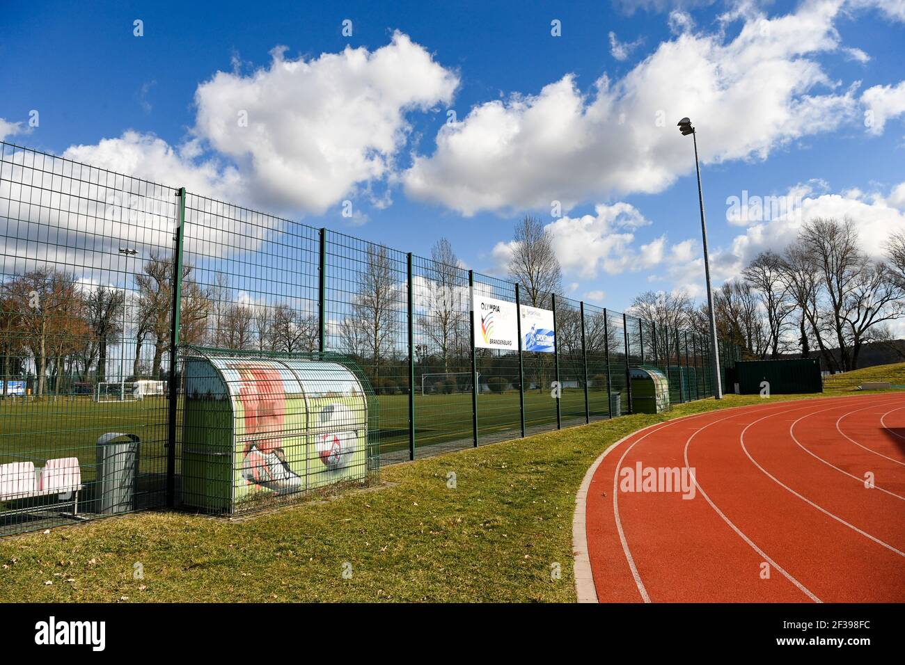 Sports hall signs hi-res stock photography and images - Alamy