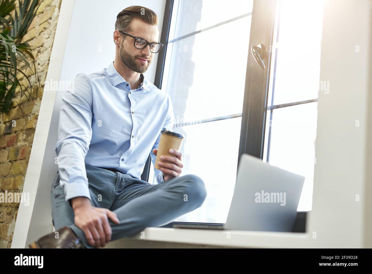 Place in office suitable hi-res stock photography and images - Alamy