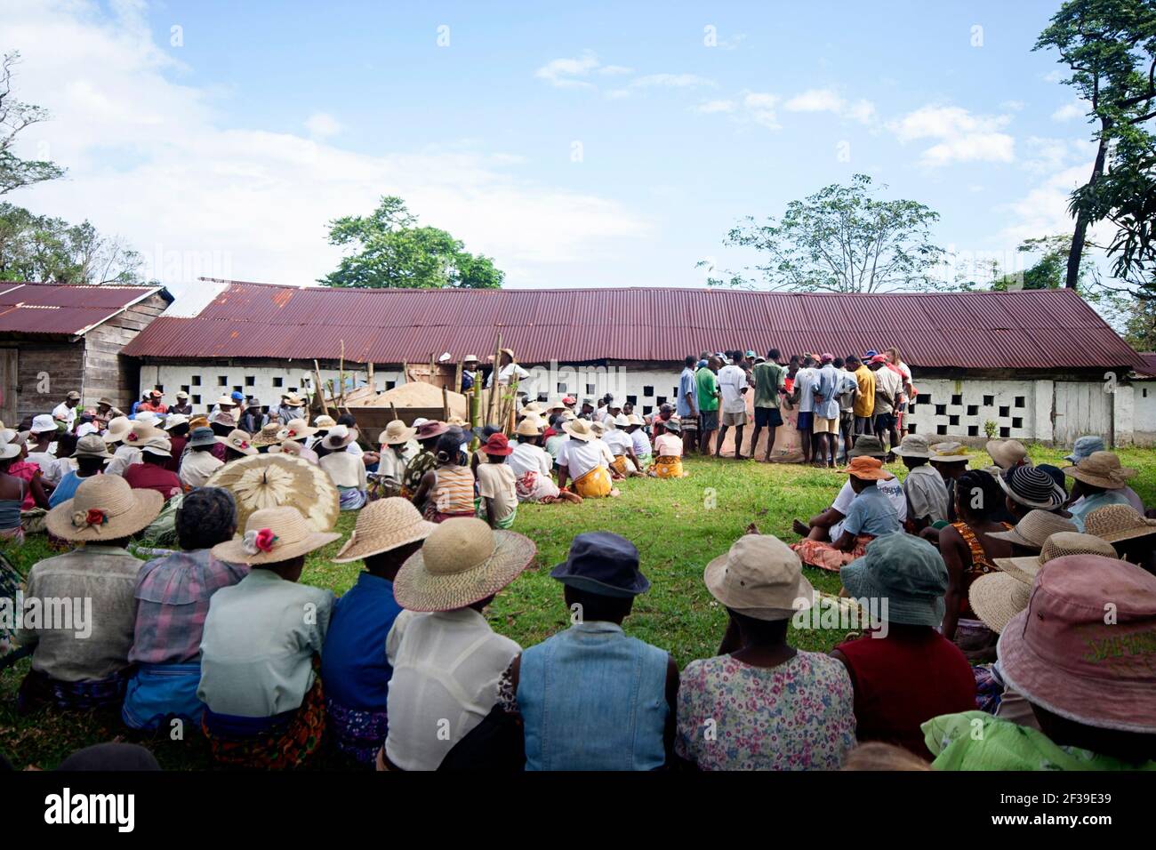 Malagasy funeral traditions hi-res stock photography and images - Alamy