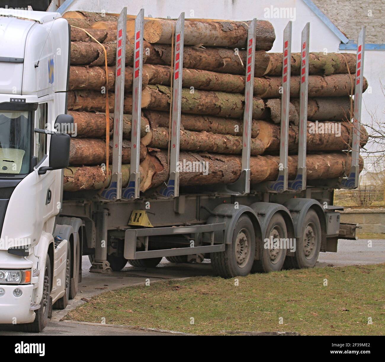 Stock lorry hi-res stock photography and images - Alamy