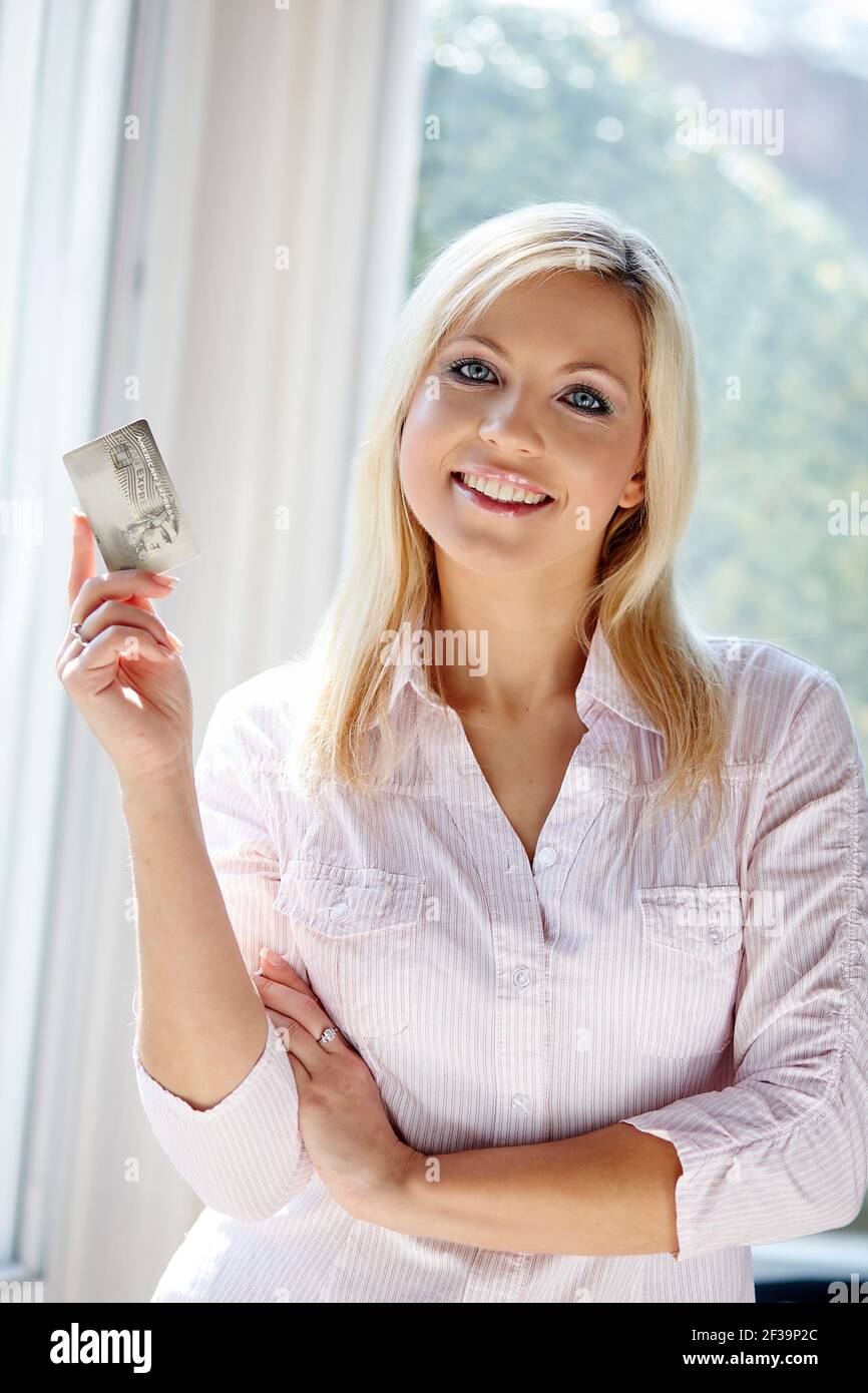 Attractive items for sale hi-res stock photography and images - Alamy