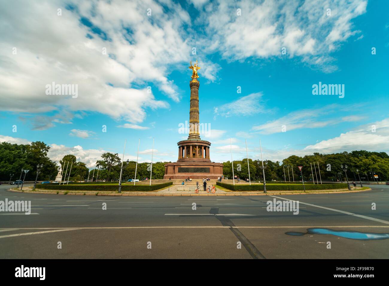 Victory column horizontal hi-res stock photography and images - Alamy