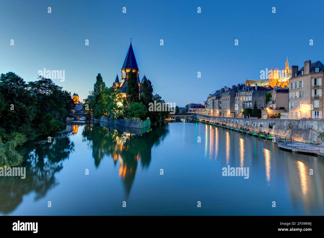 New building city france hi-res stock photography and images - Alamy