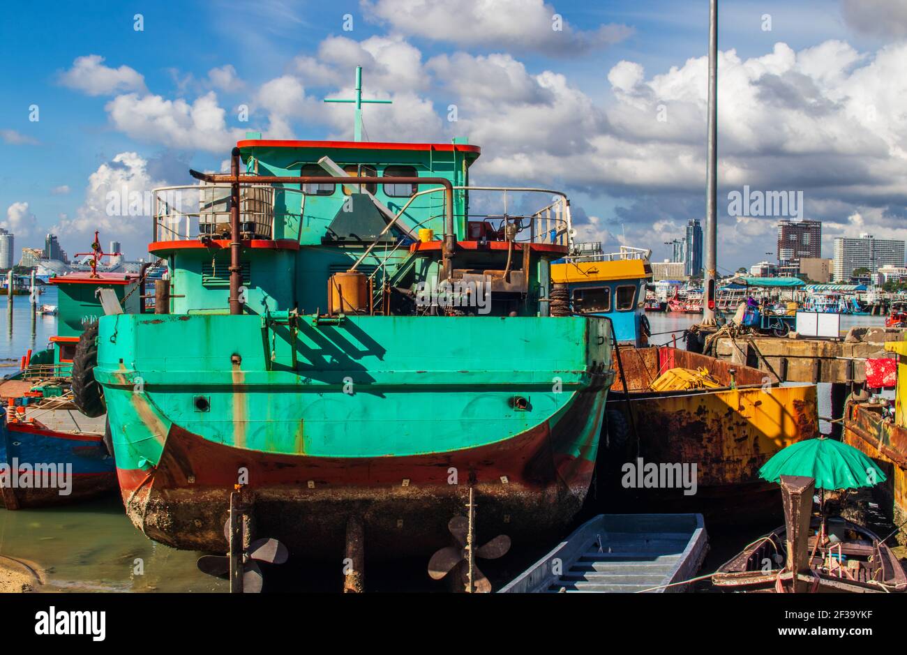 A large old green ship in the Gulf of Thailand Stock Photo - Alamy