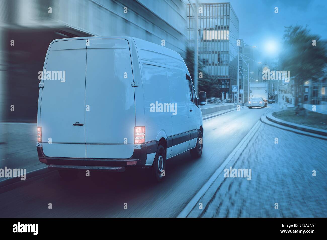 Driving through the night hi-res stock photography and images - Alamy