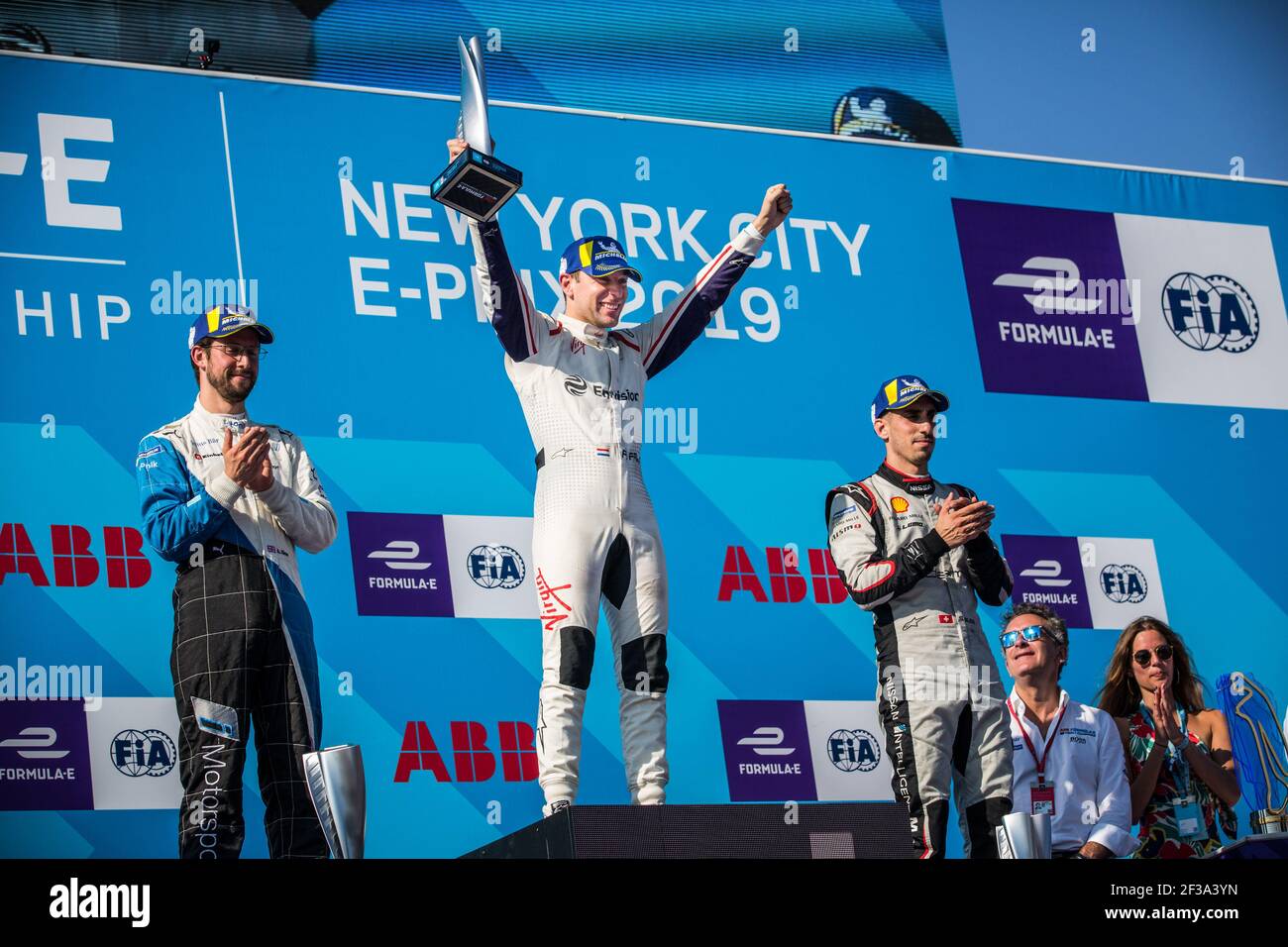 Robin sims hi-res stock photography and images - Alamy