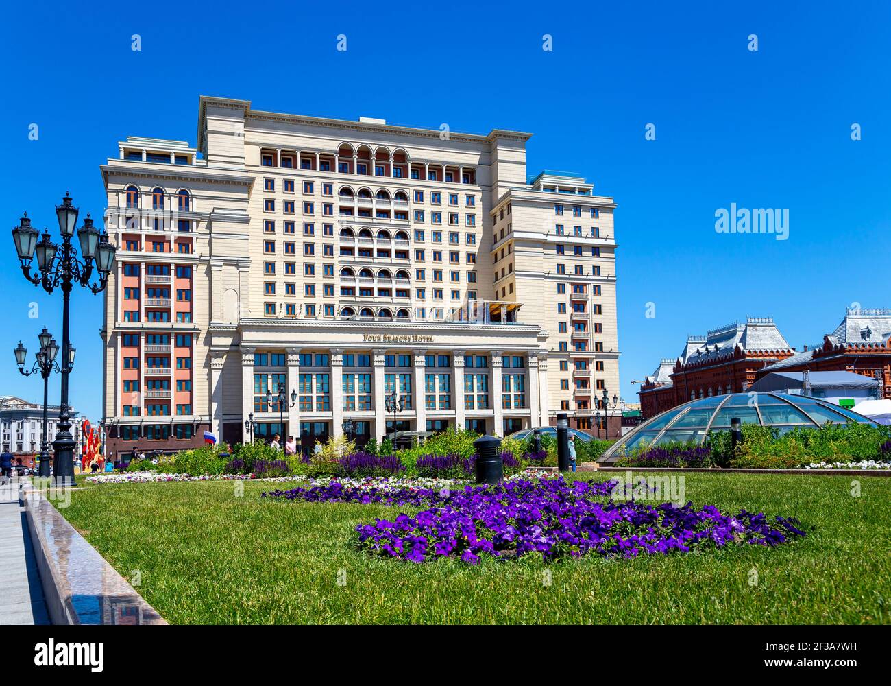 Red square moscow view hotel national hi-res stock photography and ...
