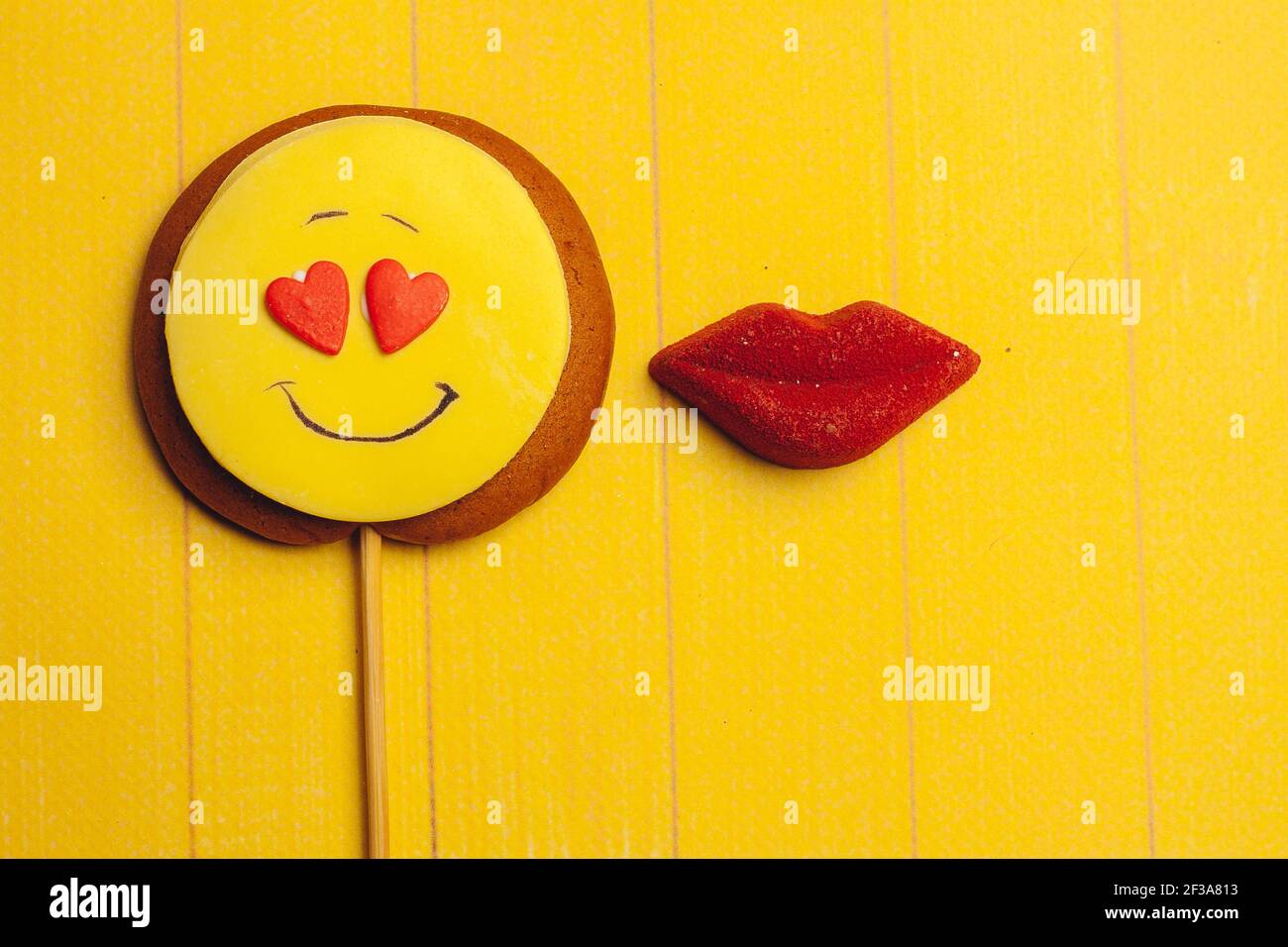 Smiley red lips hi-res stock photography and images - Alamy