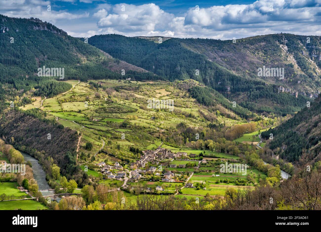 Village of Quézac, Gorges du Tarn, Massif Central, commune Gorges du ...