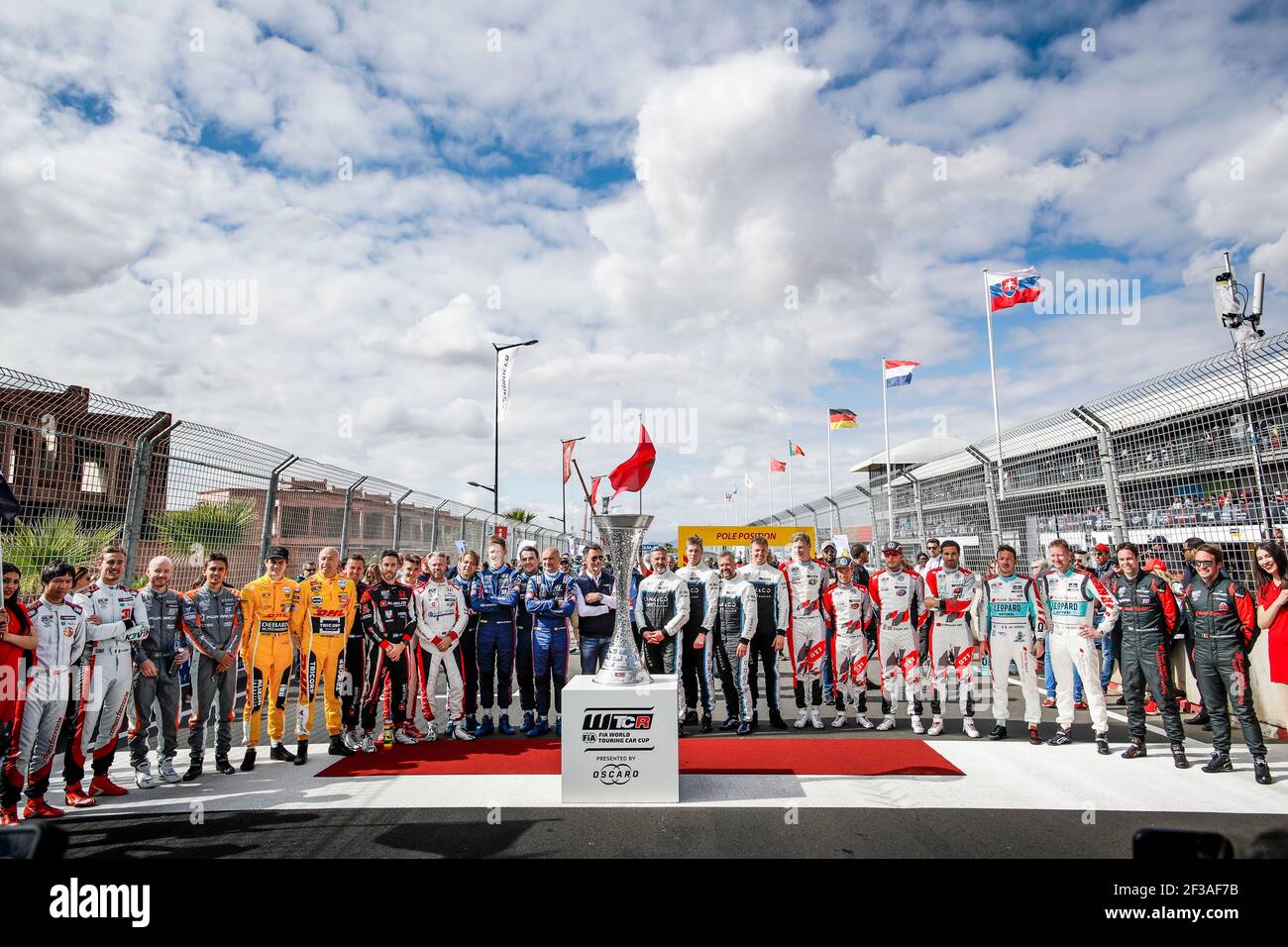 Starting grid group picture during the 2019 FIA WTCR World Touring Car ...