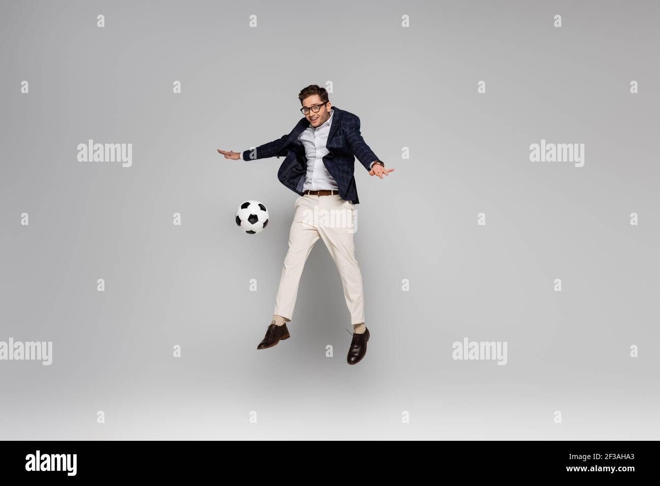 Football full length shot hi-res stock photography and images - Alamy