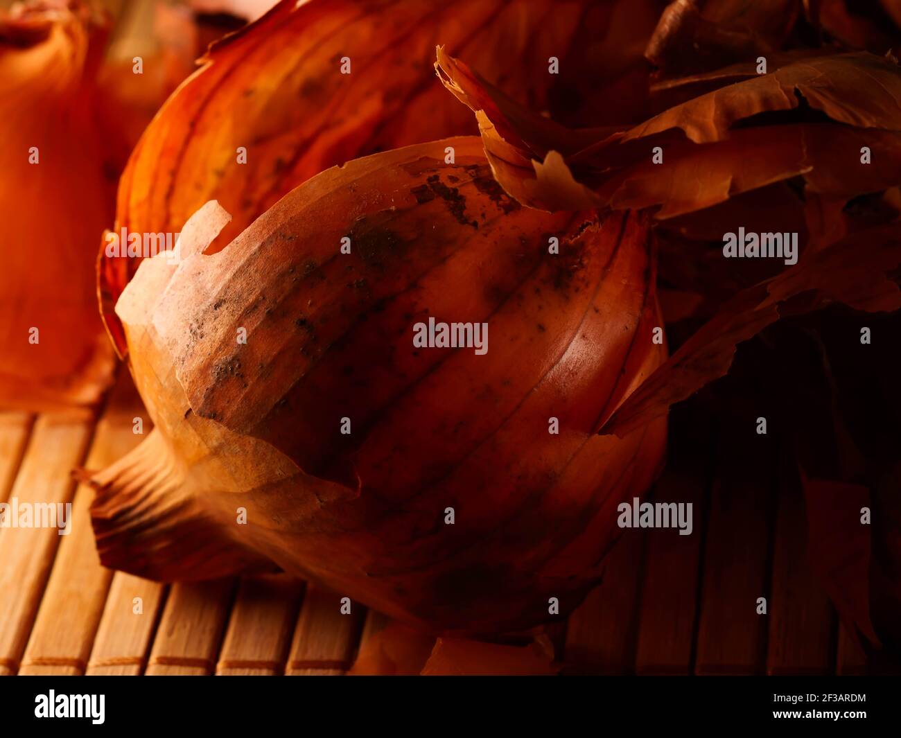 The use of onion skins in medicine and for coloring Easter eggs. Onion ...