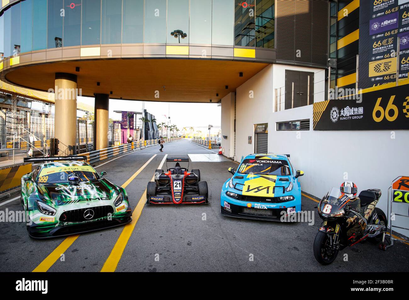 Guia circuit hi-res stock photography and images - Alamy