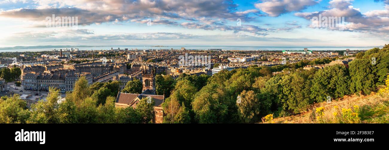 Edinburgh from arthur’s seat sunset hi-res stock photography and images ...