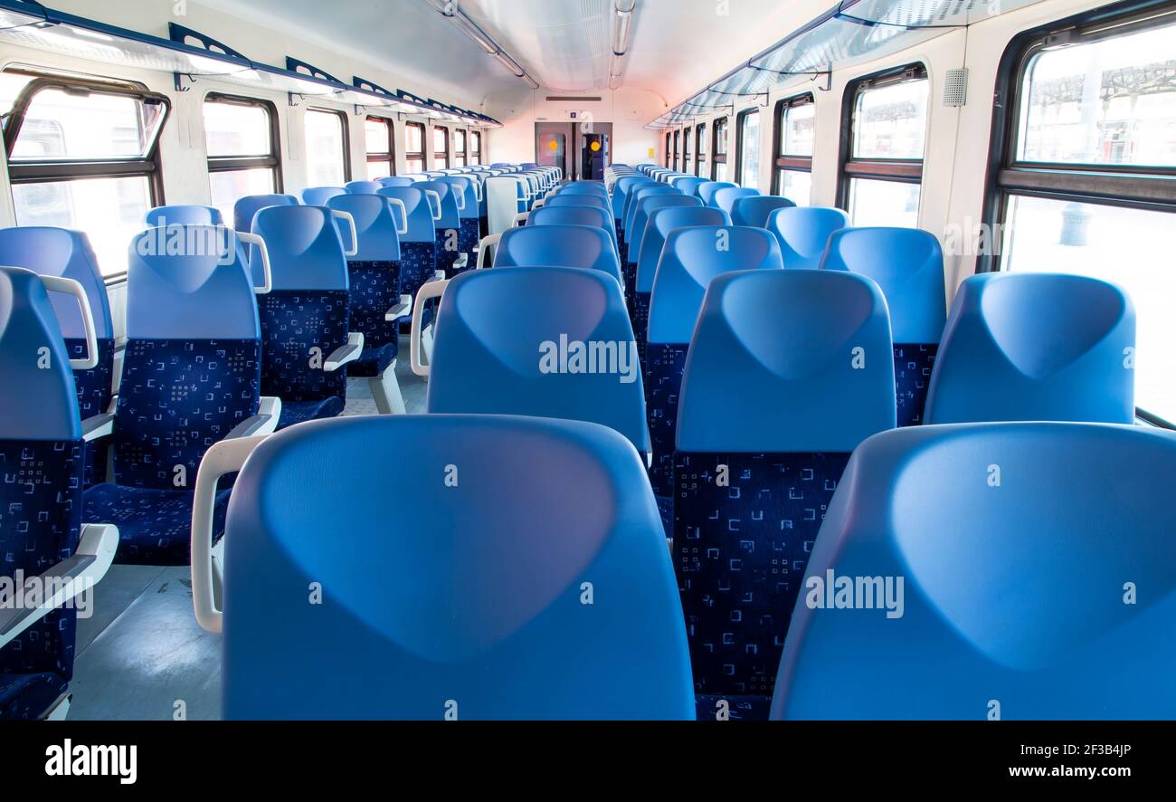 Express passenger train houses hi-res stock photography and images - Alamy