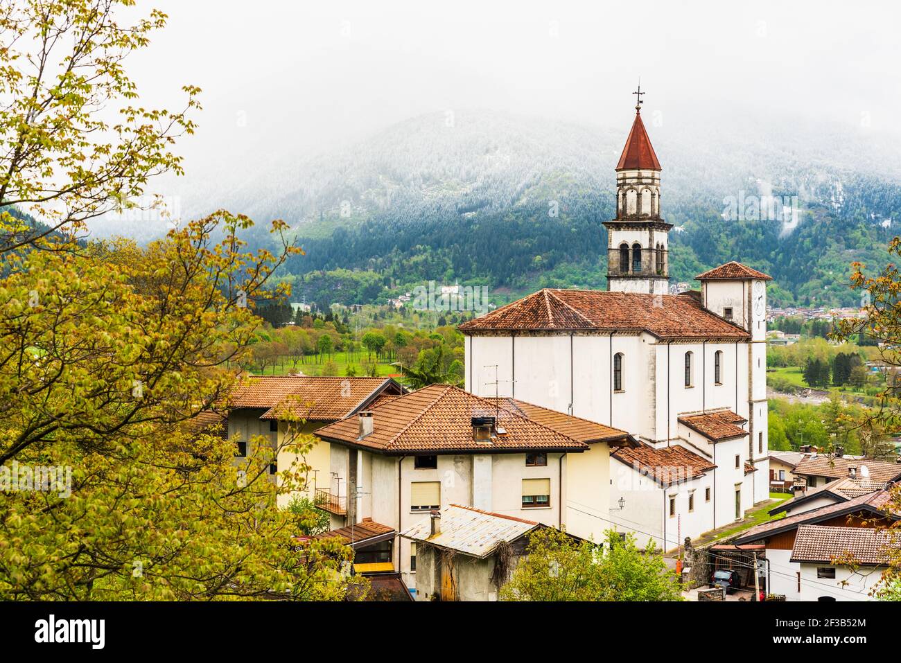 Ancient landscapes of Carnia. Between spring and winter in Sutrio ...