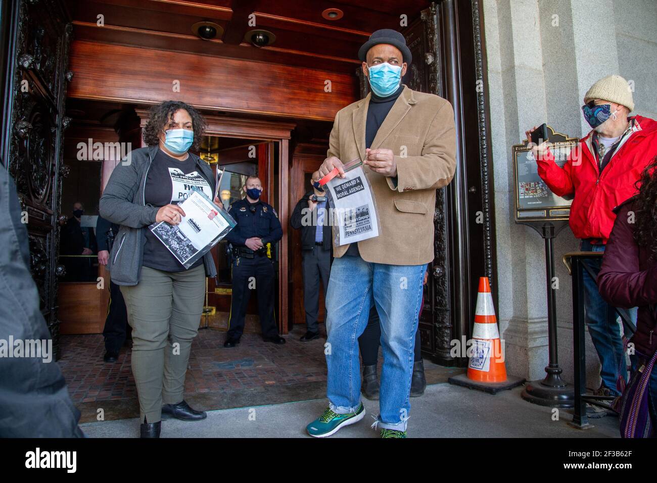 Poor leadership hi-res stock photography and images - Alamy