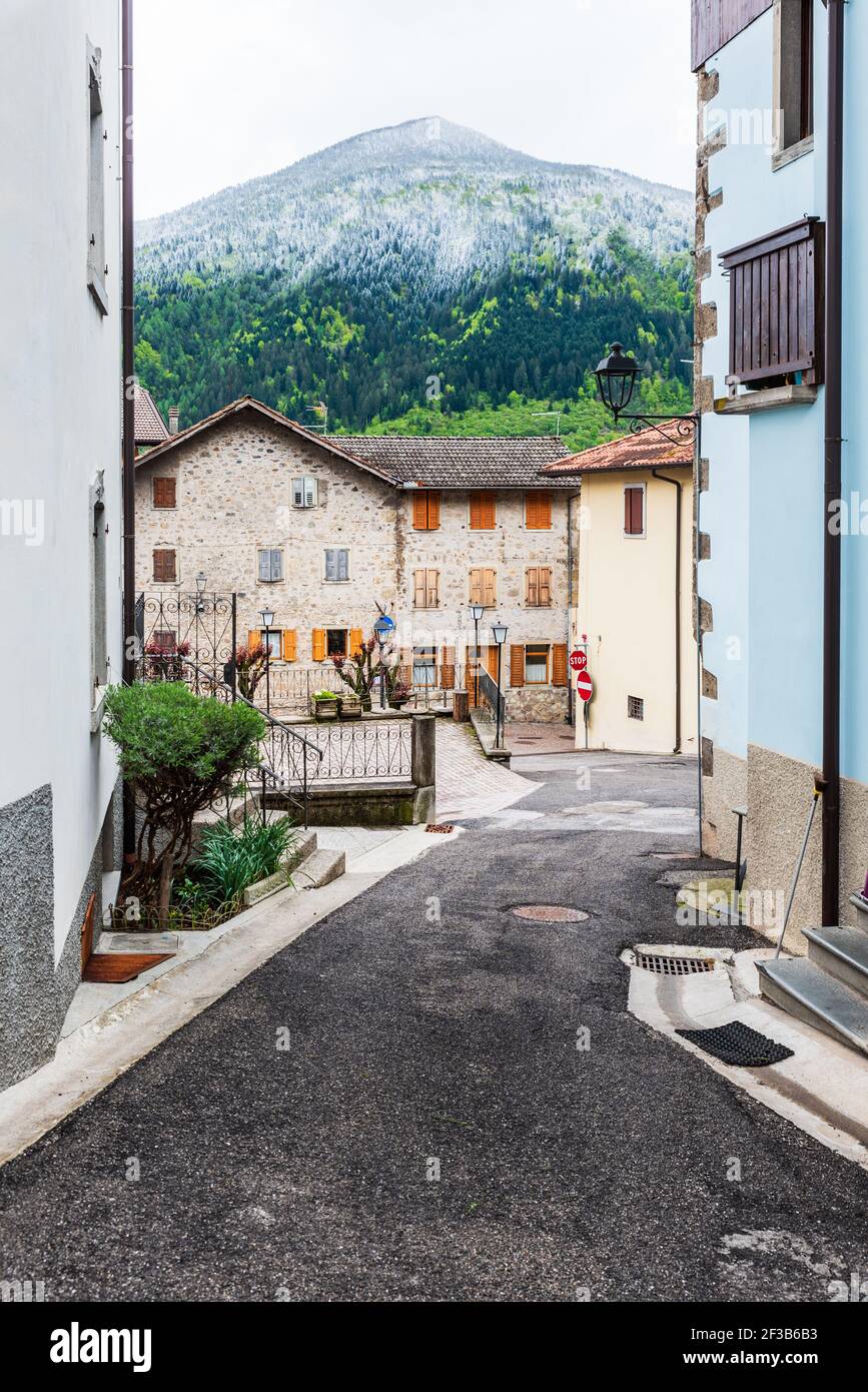 Ancient landscapes of Carnia. Between spring and winter in Sutrio ...