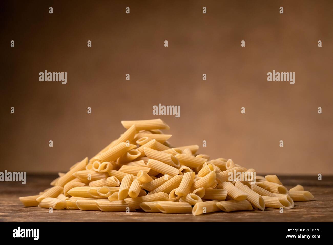 Italian penna hi-res stock photography and images - Alamy
