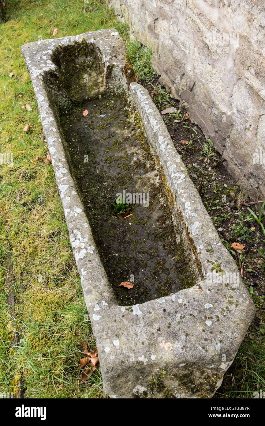 Ancient Stone Tomb in churchyard at Giggleswick Stock Photo - Alamy