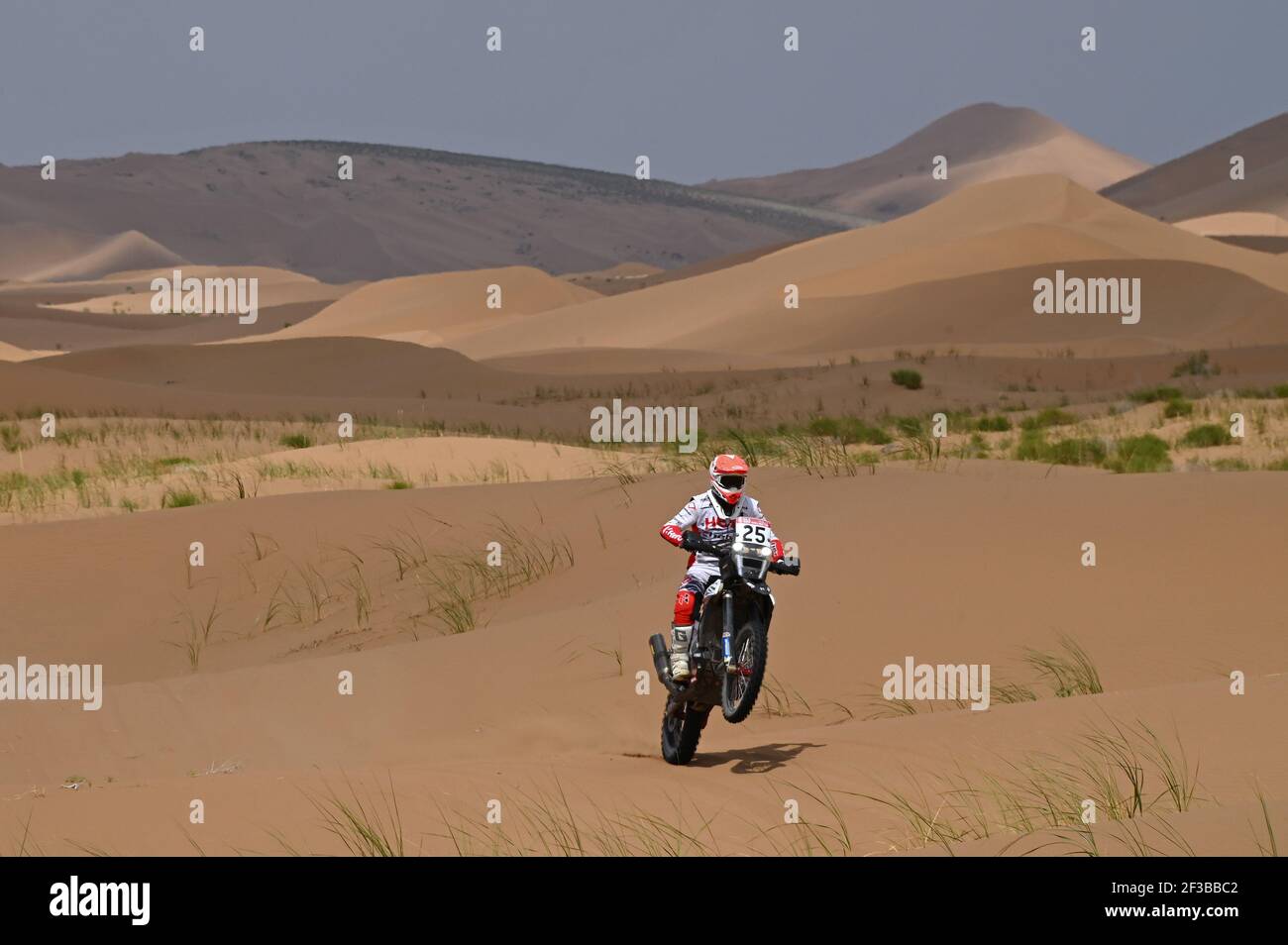 25 MENA VALDEARCOS Oriol (ESP), HERO MOTOSPORTS TEAM RALLY, HERO 450 ...
