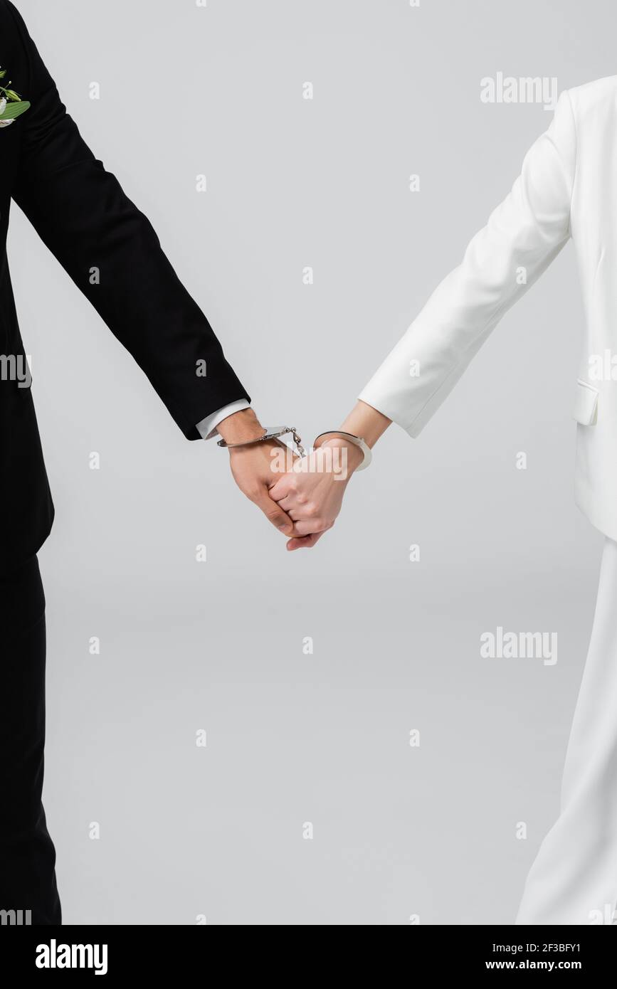 Muslim wedding couple holding hands hi-res stock photography and images ...