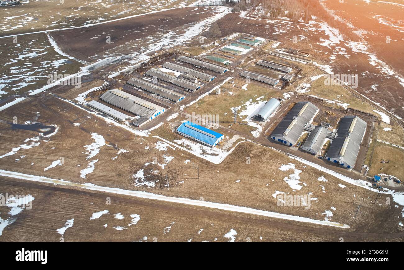 Aerial farm barn buildings hi-res stock photography and images - Alamy