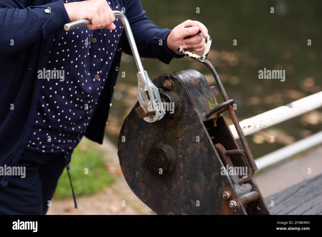 Cranking lock gate hi-res stock photography and images - Alamy