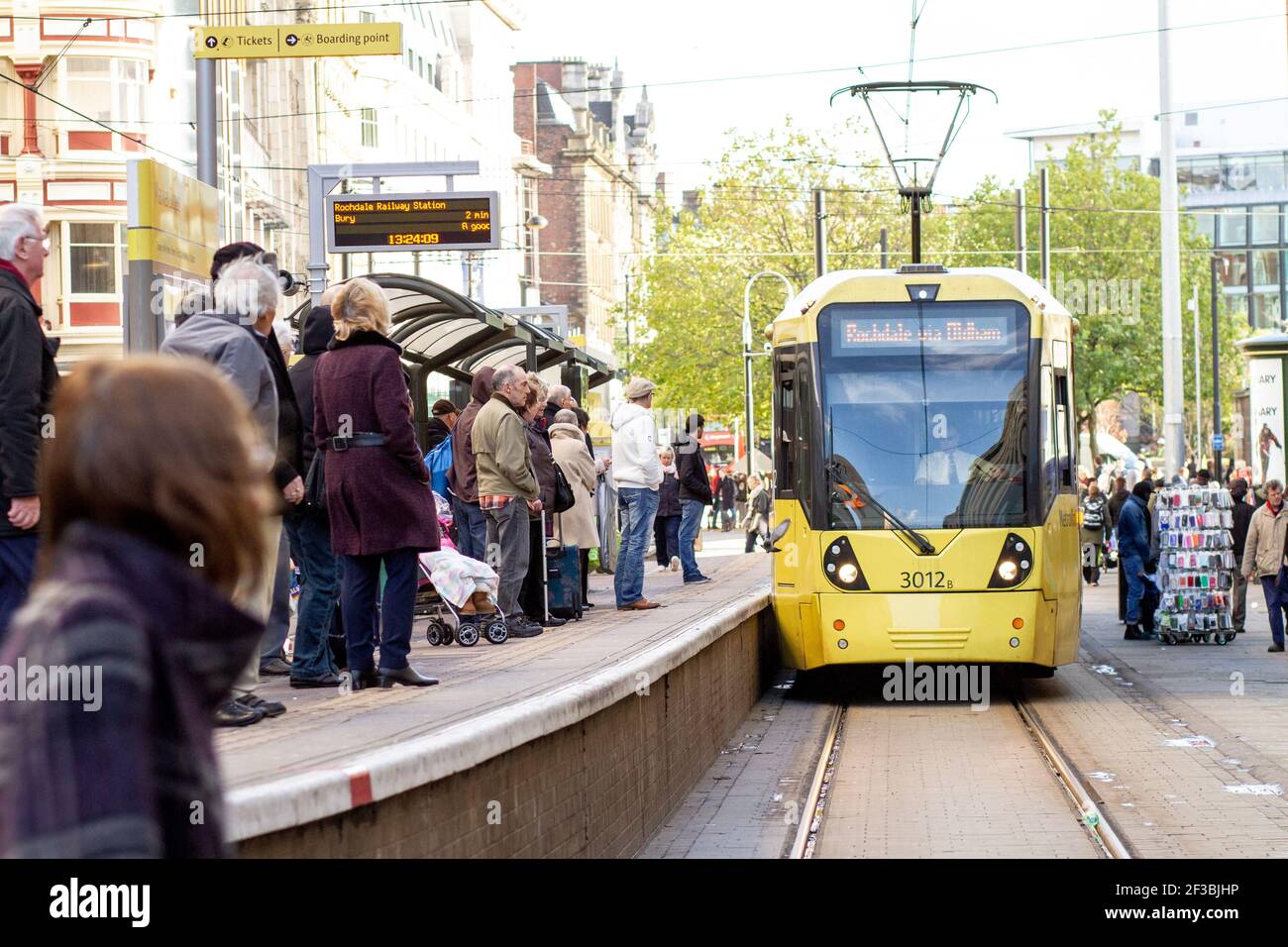Manchester trams hi-res stock photography and images - Alamy