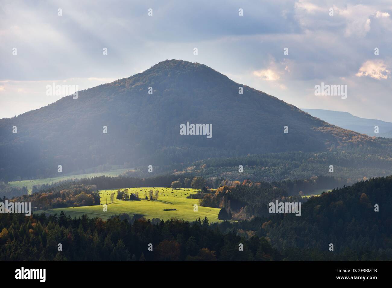 Beautiful autumn landscape side hi-res stock photography and images - Alamy