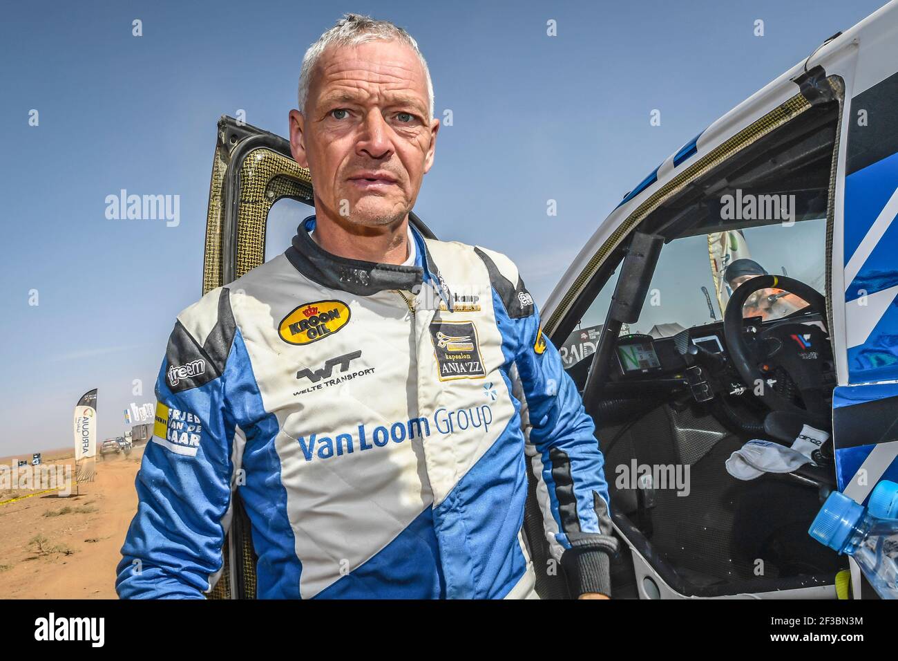 Toyota hilux van hi-res stock photography and images - Alamy